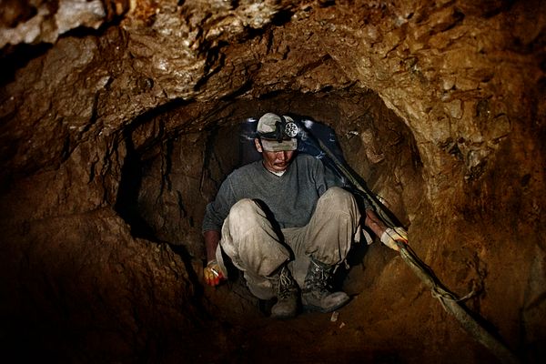 The Ninja Miners of Mongolia – The Diplomat