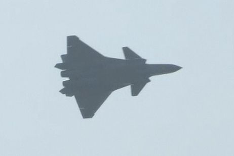China’s New 5th Generation Fighter Takes Part in First Air Combat Drill ...