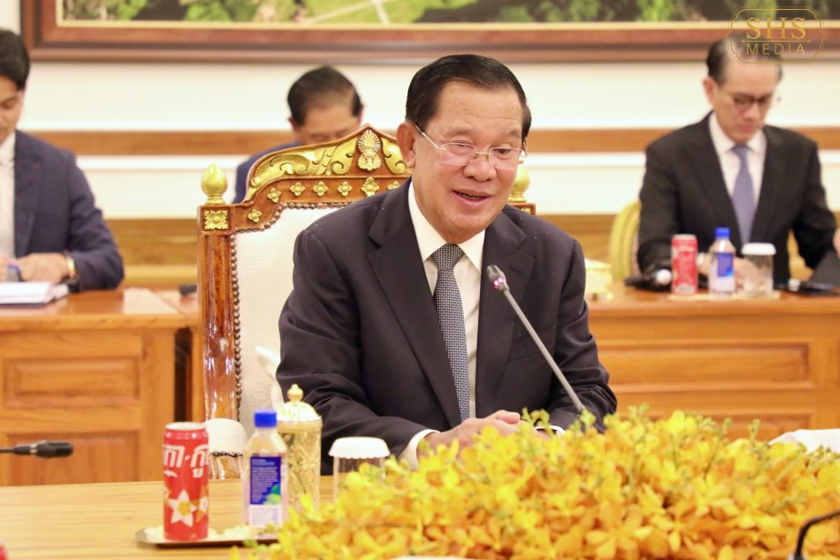 Hun Sen’s Facebook Photos – The Diplomat