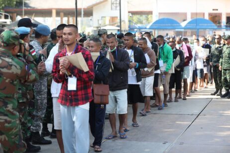 Thailand Releases 18 Cambodian POWs – The Diplomat